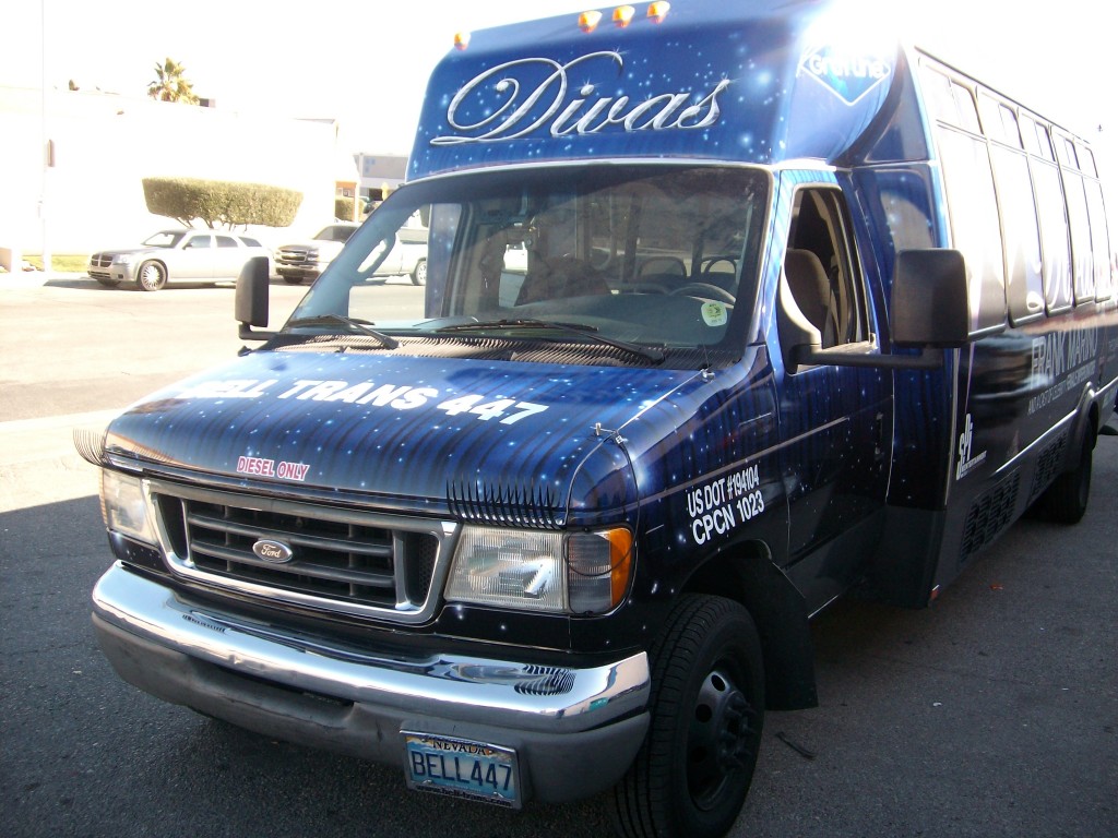 Divas Shuttle Bus Wraps - Patrick's Signs, Inc.